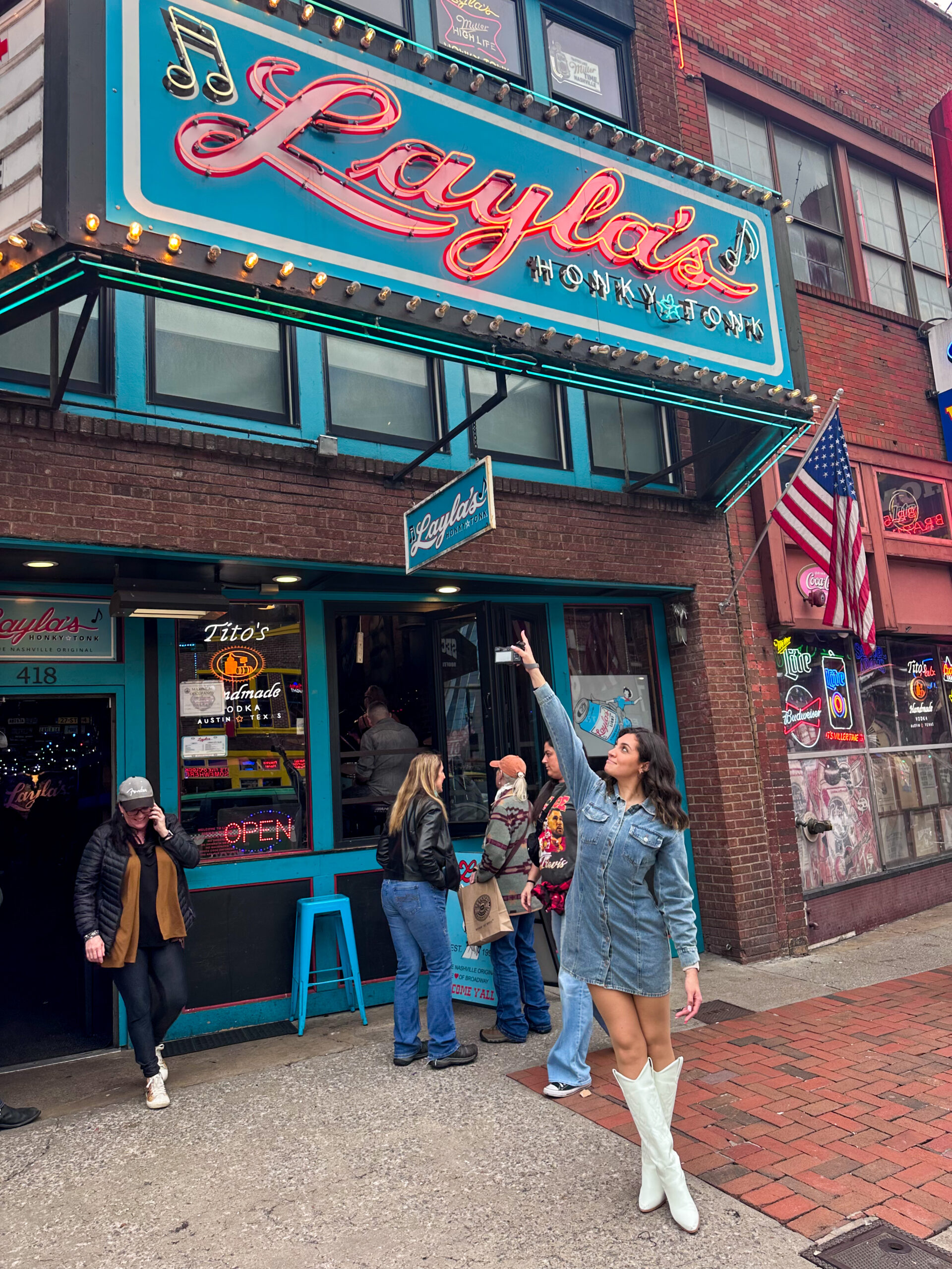 Nashville Unplugged: Exploring the Soul of the Music Mecca - Isabel Fehn